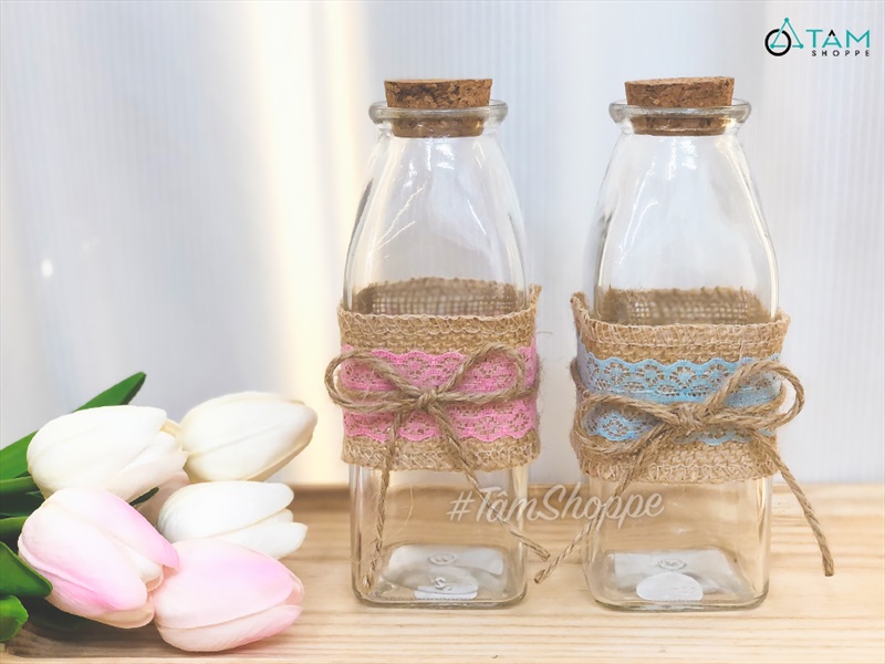 Chai thủy tinh bố ren trụ vuông cao 16cm [5 màu chọn - Kèm nút] CHAILO ...