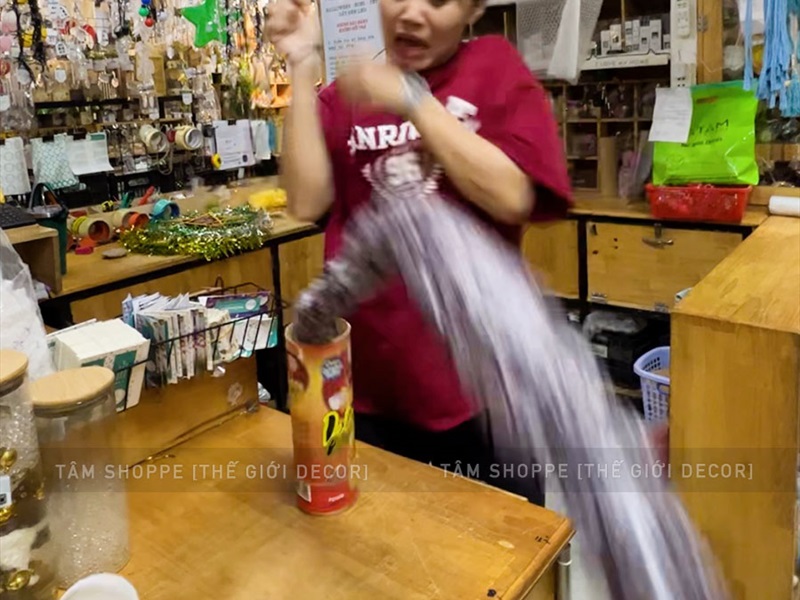 Hộp khoai tây hù doạ rắn nhảy ra ngoài cực vui nhộn [Phóng mạnh - Bất ...