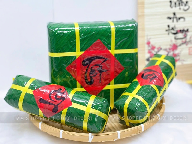 Set mô hình bánh chưng bánh tét mút xốp 02 size vừa và trung [Gồm 01 ...