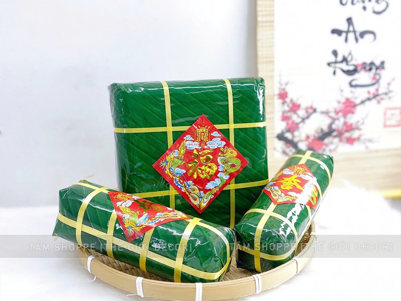 Set mô hình bánh chưng bánh tét mút xốp 02 size vừa và trung [Gồm 01 ...